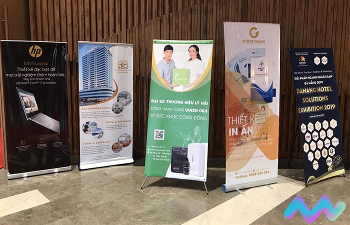 Standee Là Gì ? Và Những Nét Đặc Trưng Của Standee