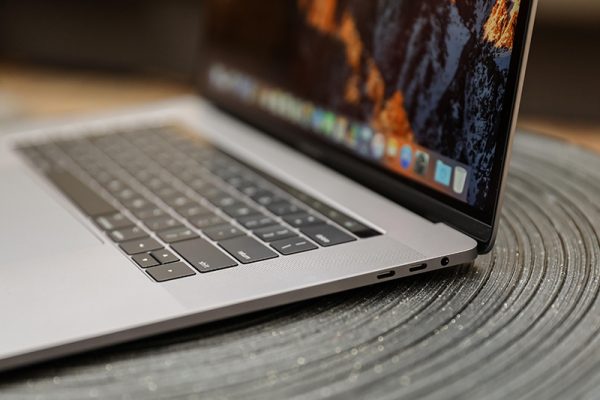 Dòng Macbook Pro 2017 Chính Hãng, Trả Góp 0%