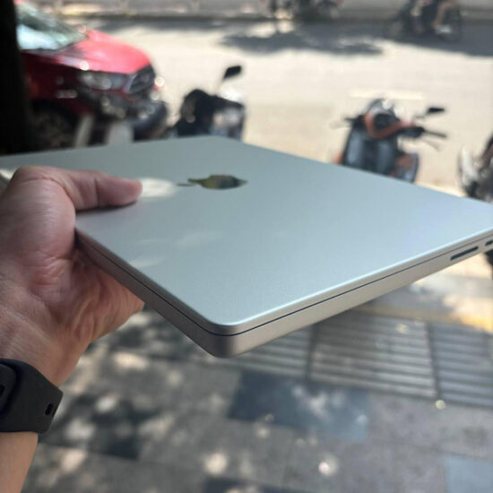 Macbook Pro 14 inch M3 Pro (18GB/512GB) Chính Hãng