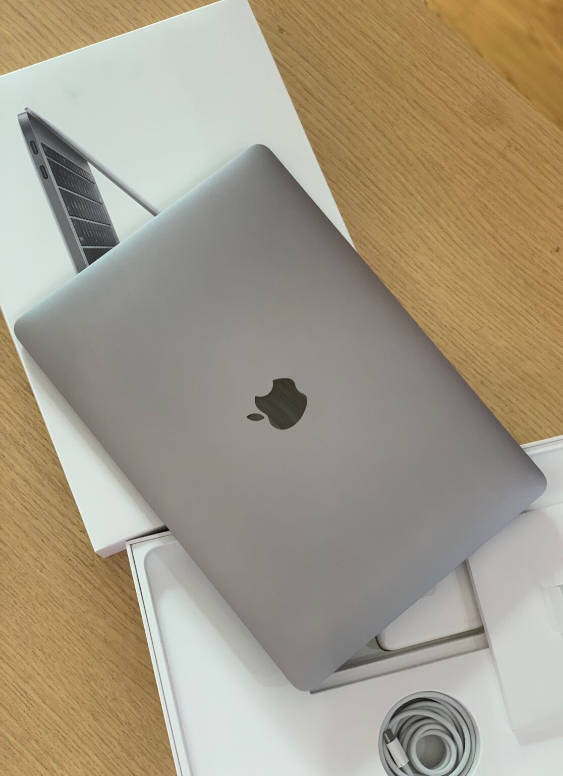 Dòng Macbook Pro 13 inch chính hãng, trả góp 0%